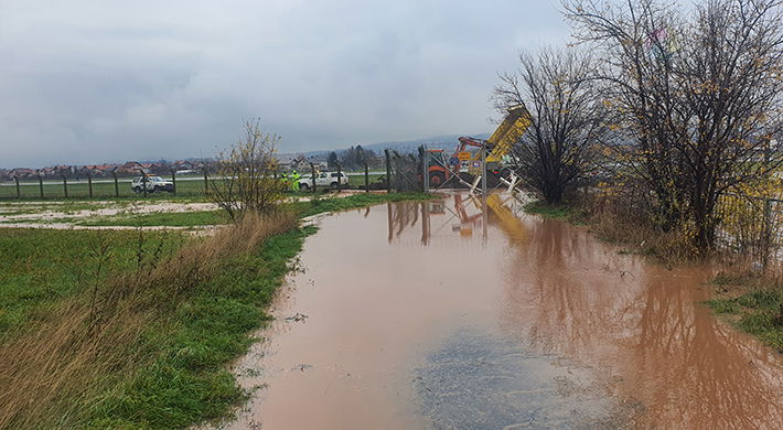 Pobuna u Butmiru: Skreću vodu prema naseljenom mjestu, pozvana i ...