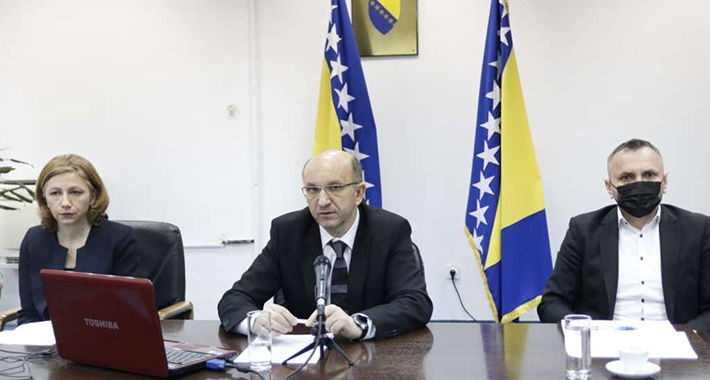 Porezni obveznici u FBiH u 2021. godini uplatili rekordnih 5,6 milijardi KM