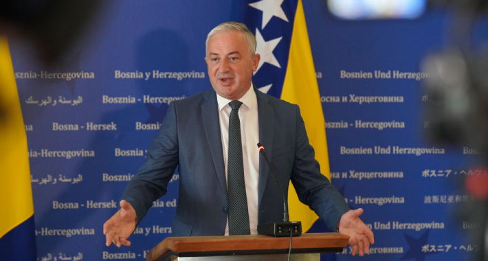 Borenović: SNSD obmanjuje narod da BiH nije uvela sankcije Rusiji