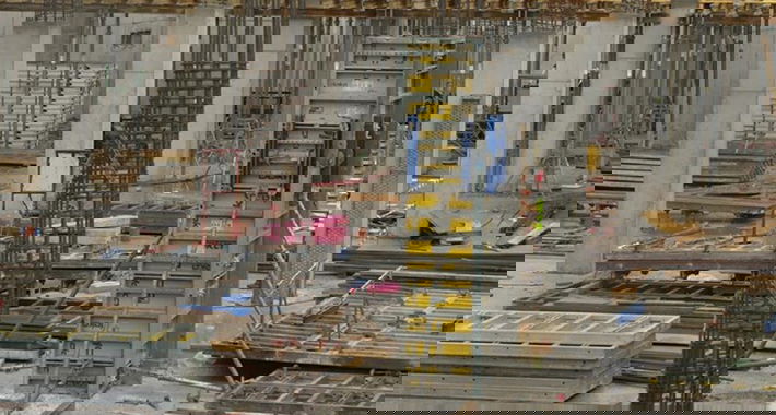 Nesreća na gradilištu: Vlasnik firme nadgledao radove, pao kroz otvor i ...