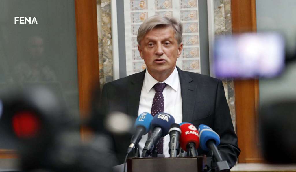 Softić: KM dijeli sudbinu eura i situacija je zaista teška po pitanju ...