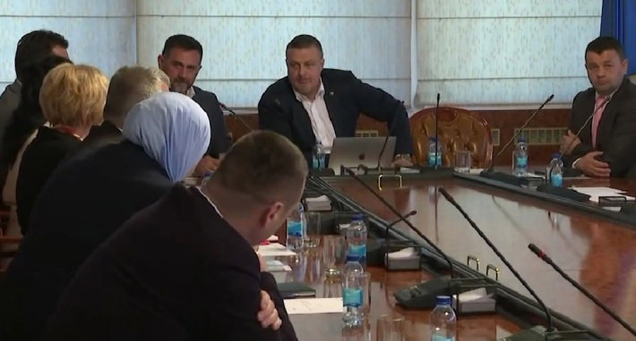 Špekulacije o petom delegatu: Hoće li SNSD dobiti kontrolni paket u ...