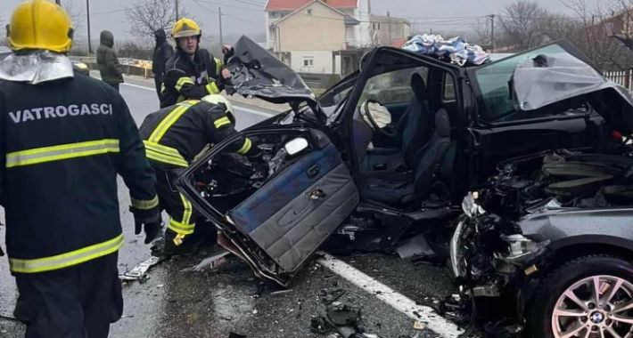 Jezive slike iz Mostara, nakon stravičnog sudara i vatrogasci pozvani u pomoć
