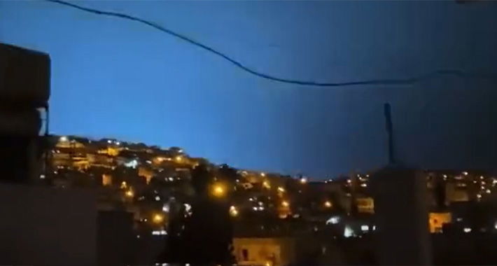 Zašto su uoči i za vrijeme potresa na nebu vidljiva misteriozna svjetla?