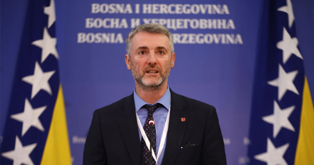 Edin Forto ponovno izabran za predsjednika Naše stranke: "Sloboda ...