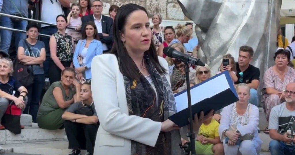 Ovo je 16 zahtjeva koje je Benjamina Karić objavila na protestima u ...