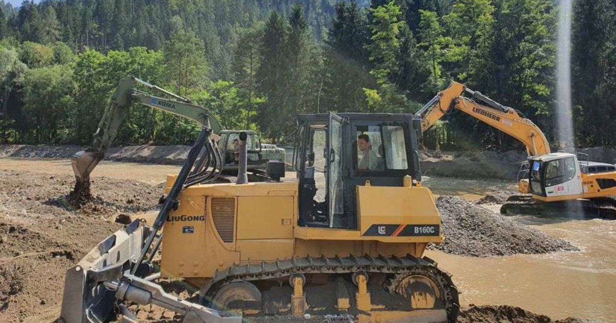 Jedinica OSBiH nastavlja pomoć na otklanjanju posljedica od poplava u ...