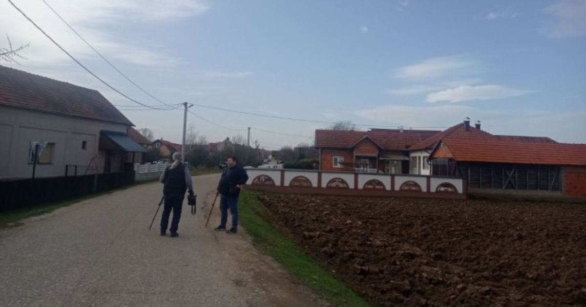 Muškarac koji se sumnjiči da je ubio pa onda zapalio majku je 18-godišnjak