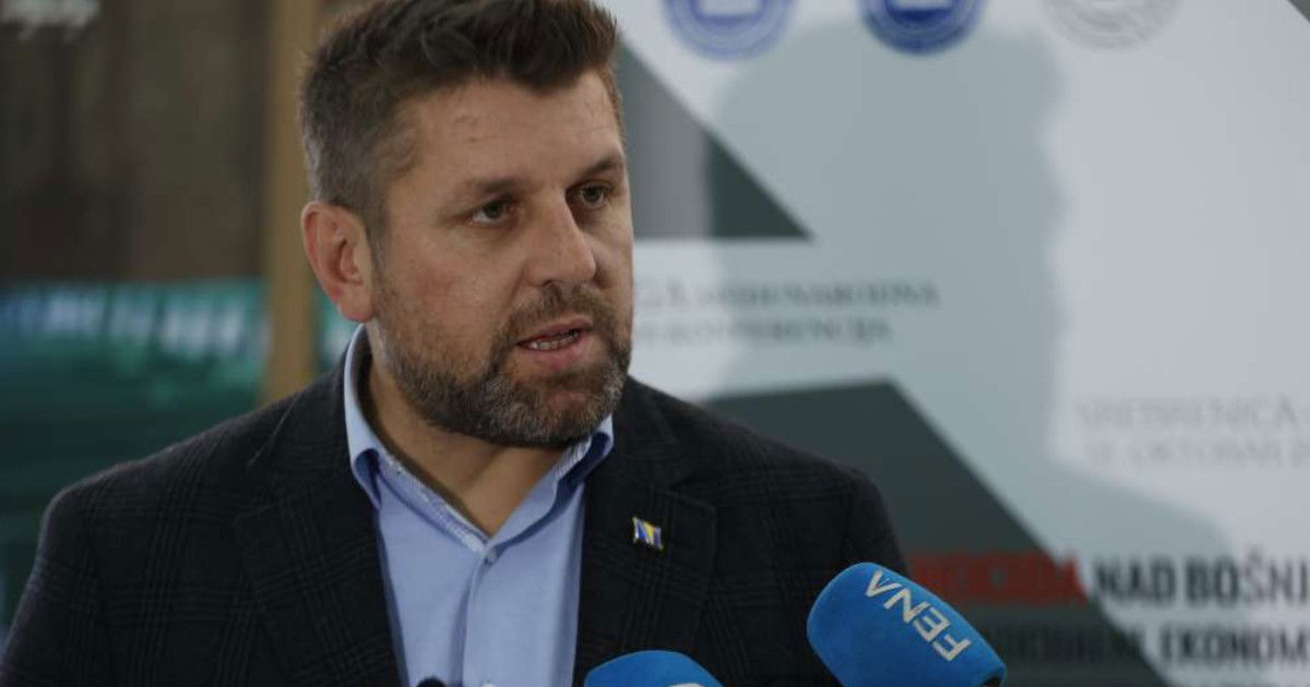 Ćamil Duraković prvi platio ceh nakon što je Dodiku oduzet mandat