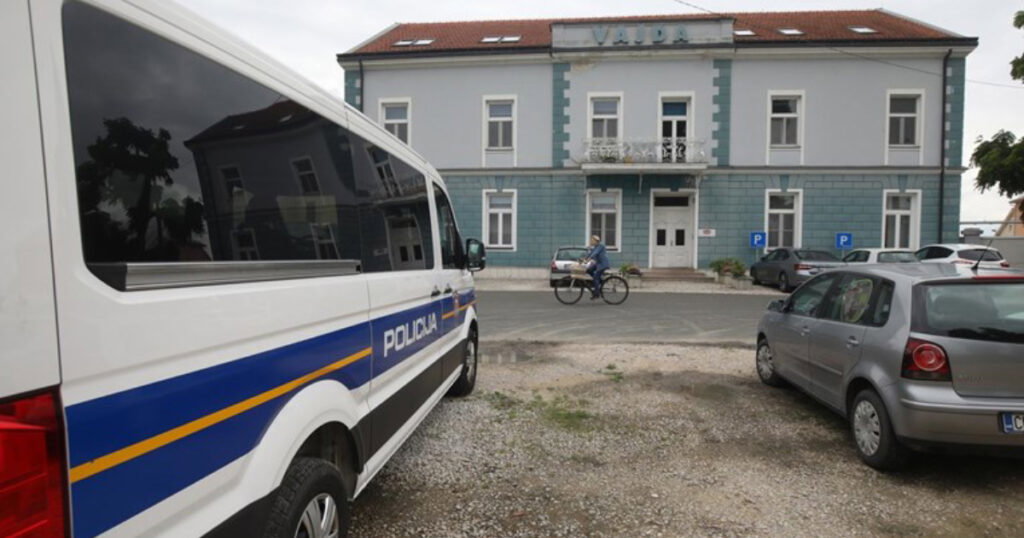 Policajac uhapšen zbog višegodišnjeg spolnog zlostavljanja supruge