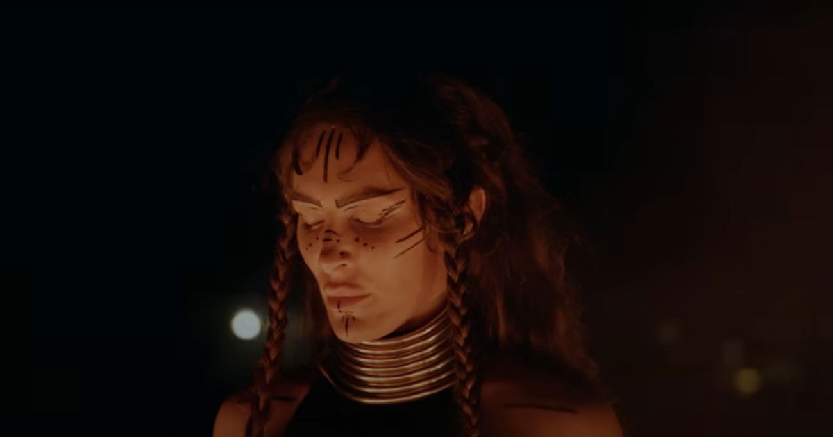 Pjevačica Senidah objavila pjesmu bez teksta, već je hit (VIDEO)