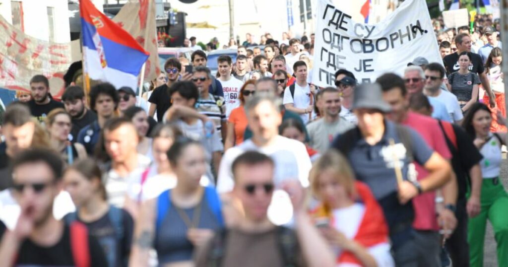 Beograd blokiran: Počeli veliki studentski protesti, održava se i ...