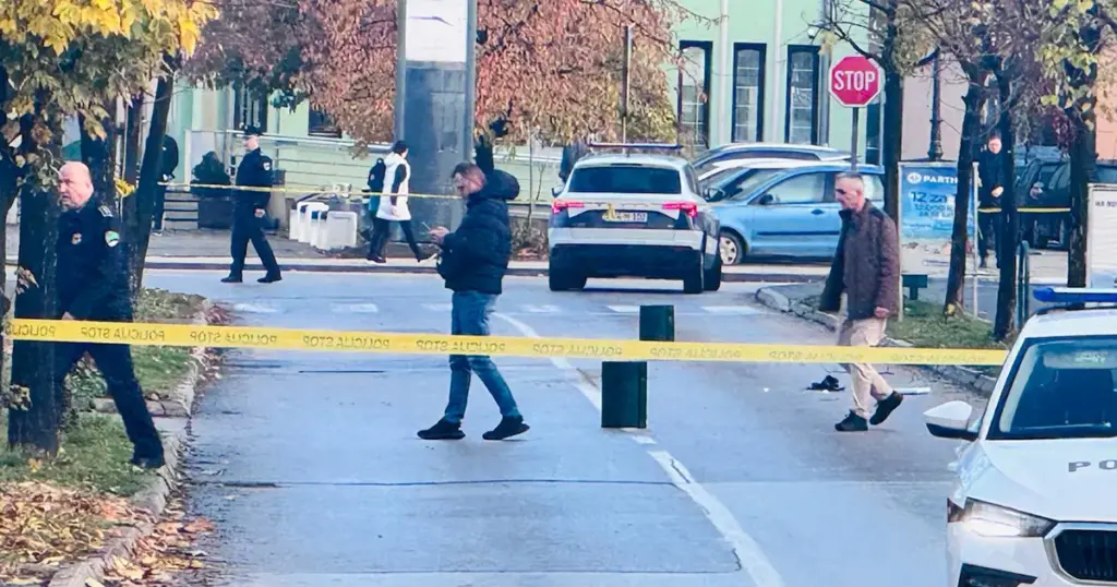 Pljačkaši jutros pokušali opljačkati zlataru u centru Kalesije, pucali u blizini dvije škole