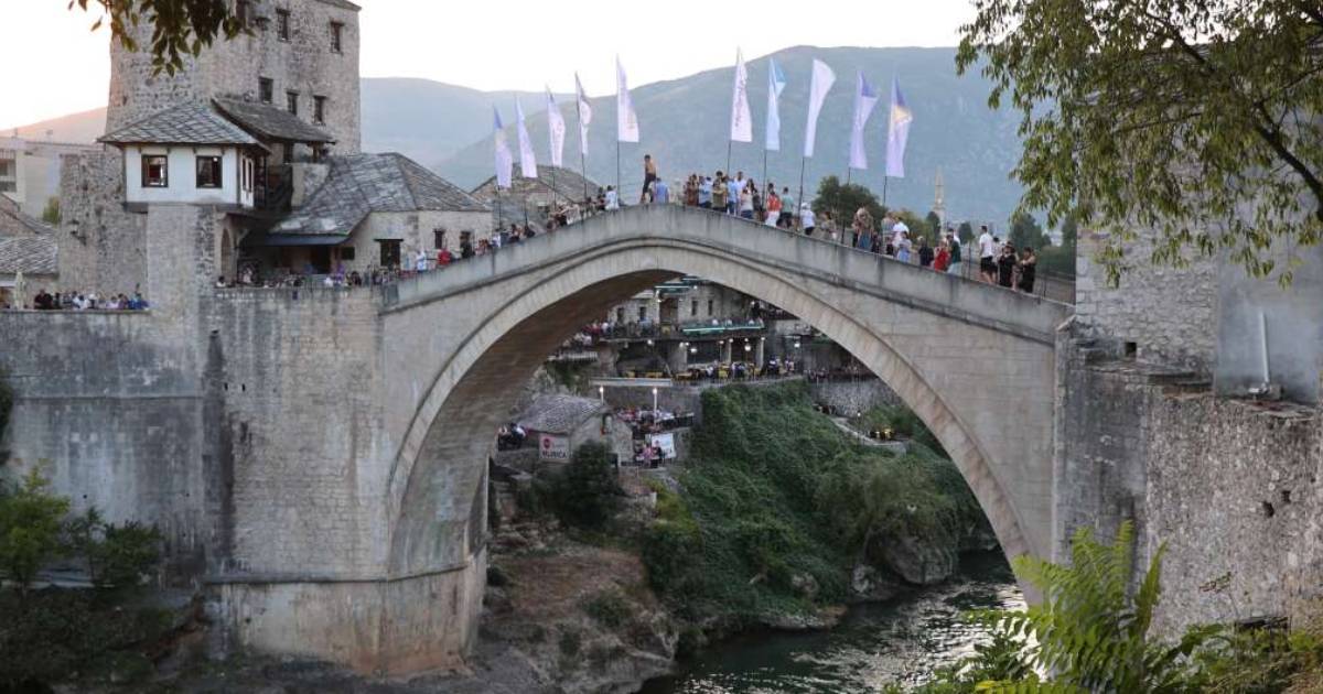 Putnici mijenjaju "pravila igre" i bježe od špice sezone